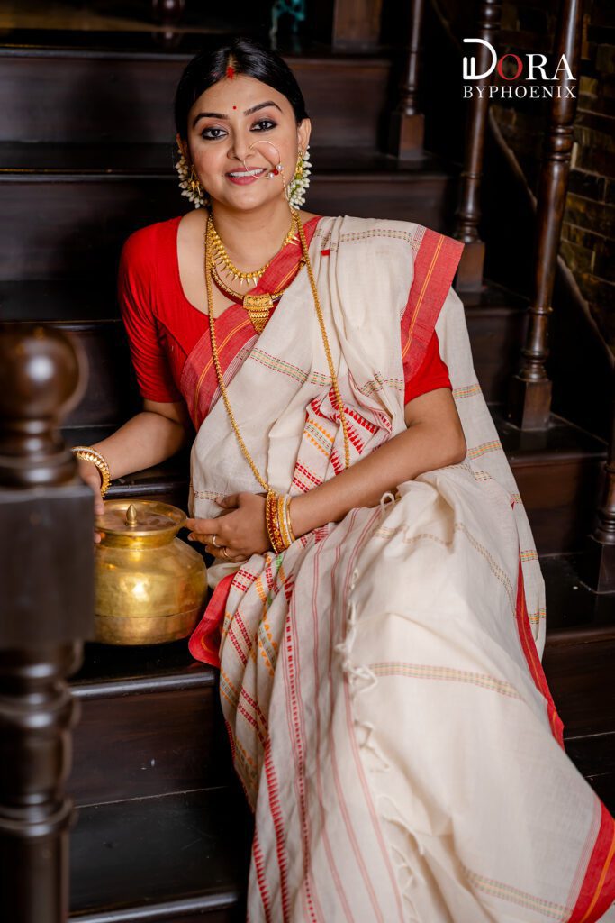 Traditional Lal Par Sada Saree Collection - Dora By Phoenix